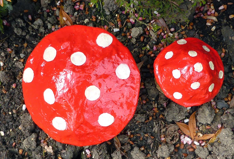 LinsArt Paper Mache Mushrooms linsart-paper-mache-mushrooms