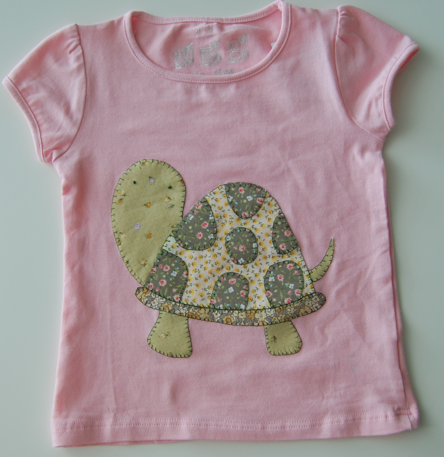 Aplicaciones patchwork camisetas - Imagui