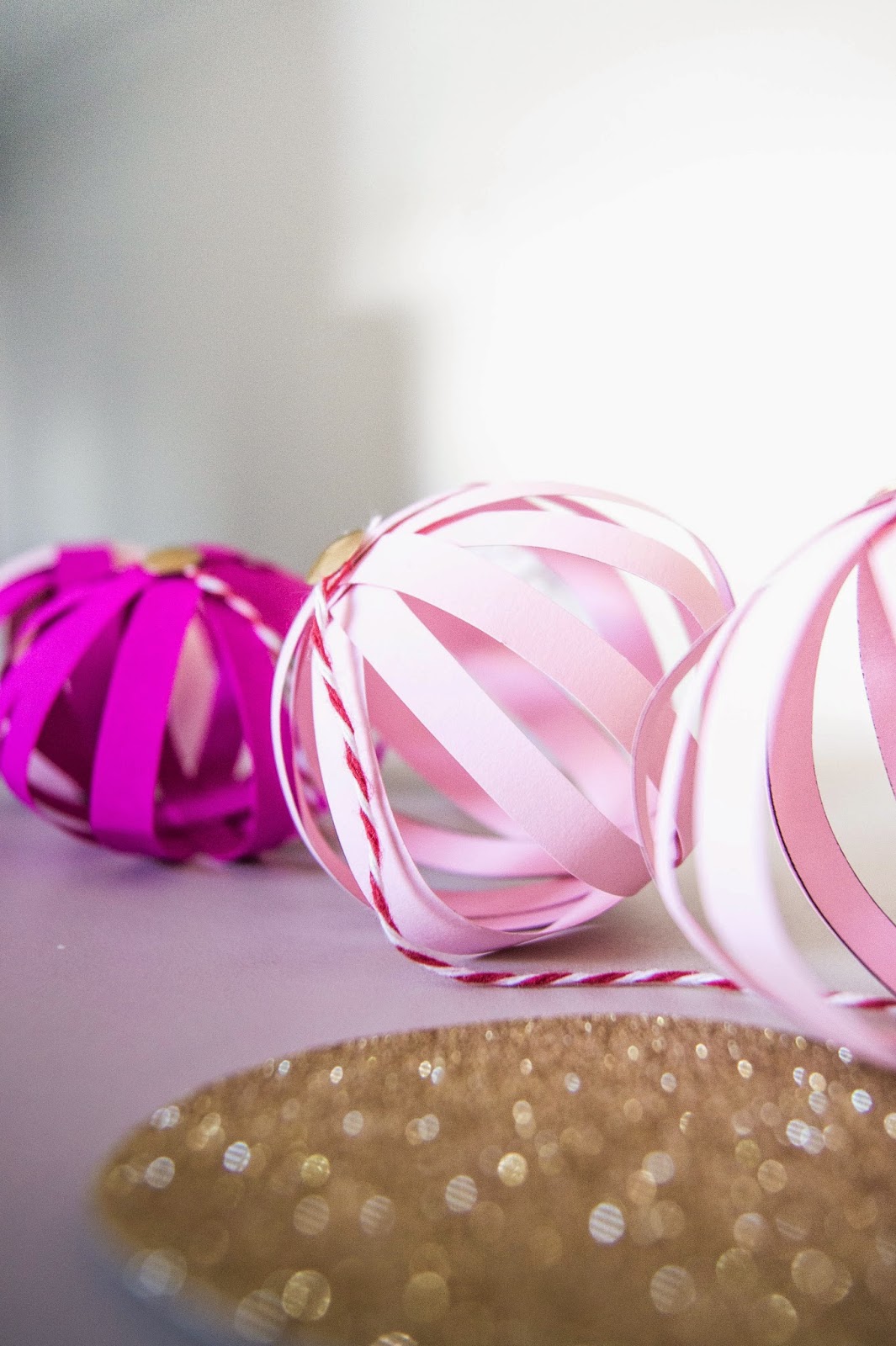 La Maison Jolie DIY Paper Christmas Ornaments la-maison-jolie-diy-paper-christmas-ornaments