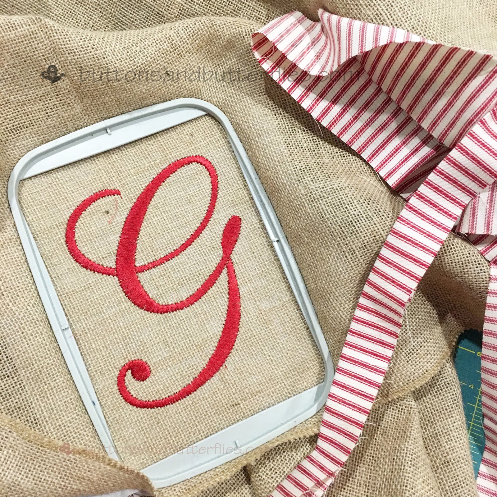 Buttons and Butterflies: Monogrammed Burlap {Tree Skirt}