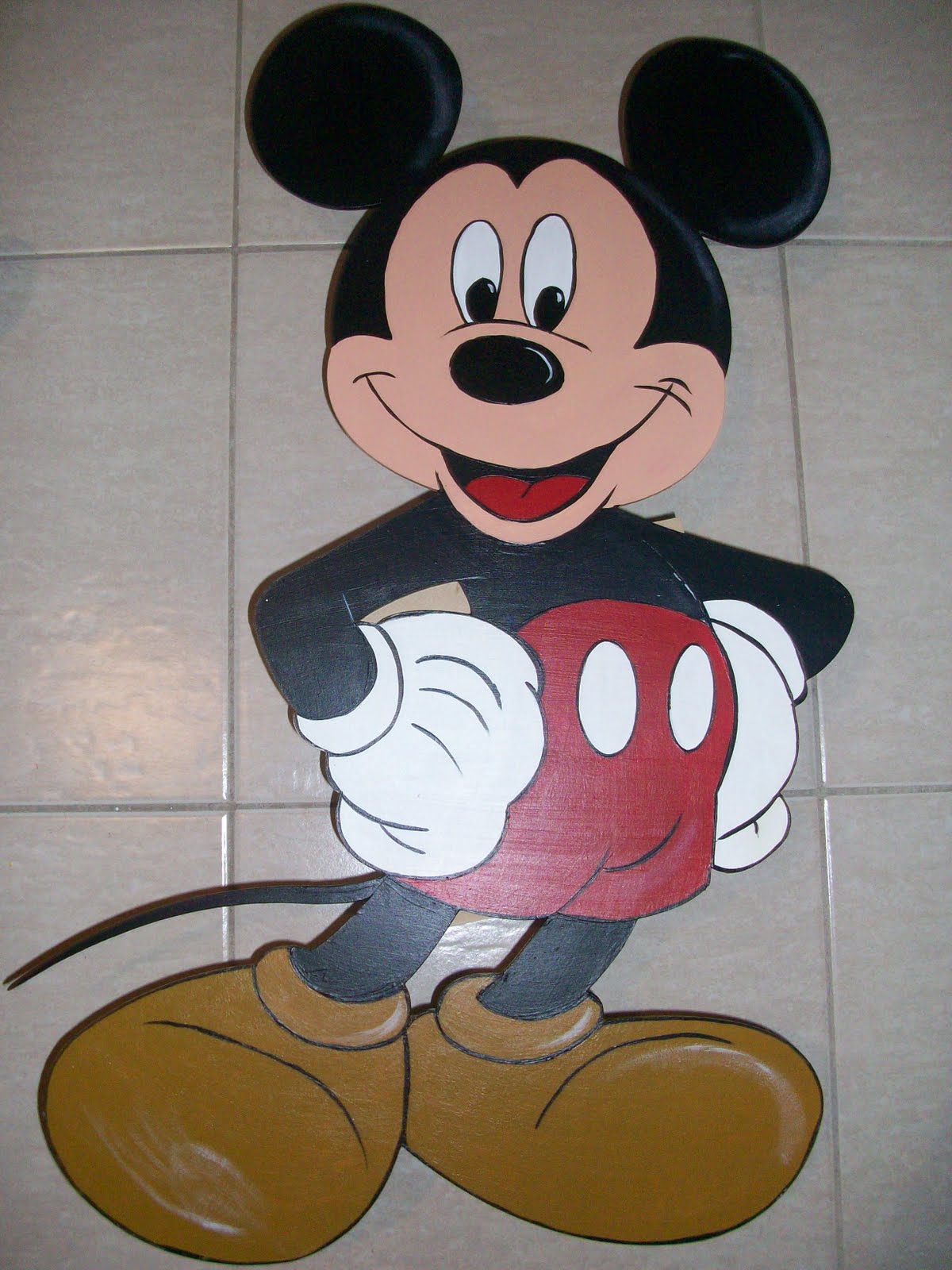 Tatuaje de Minnie Mouse y Mickey Mouse besandose - Imagui Tatuaje de Minnie Mouse y Mickey Mouse besandose - Imagui