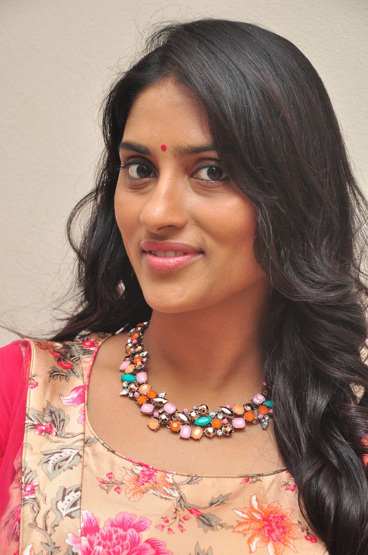 Sri sudha hot photo shoot gallery