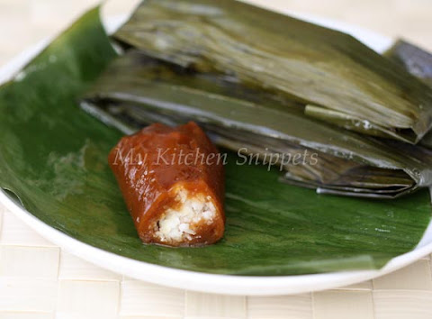 My Kitchen Snippets: Kuih Lepat Liat/Steamed Glutinous Rice Cake in ...
