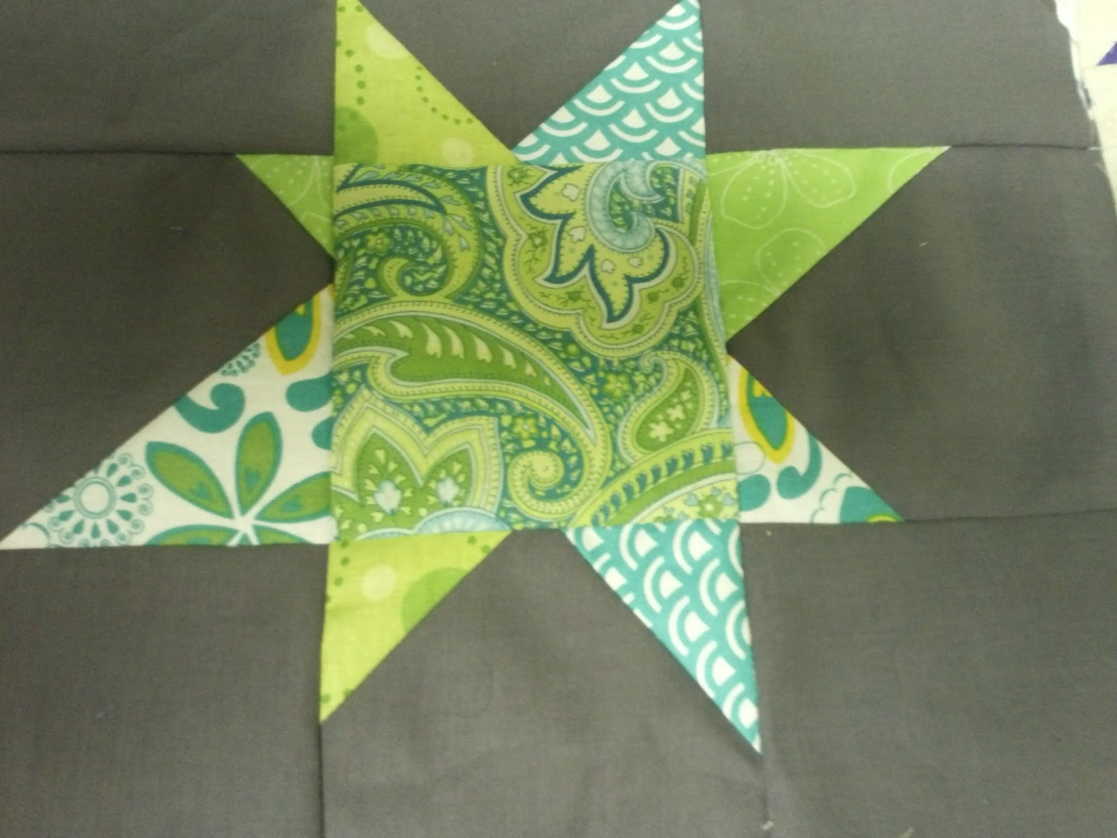 Living Lauralei Wonky Star Quilt Block Tutorial living-lauralei-wonky-star-quilt-block-tutorial