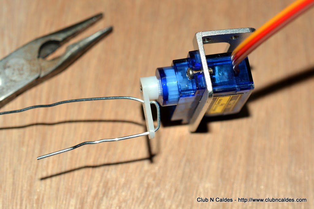 Club N Caldes: Installing servos in Peco turnouts Club N Caldes: Installing servos in Peco turnouts