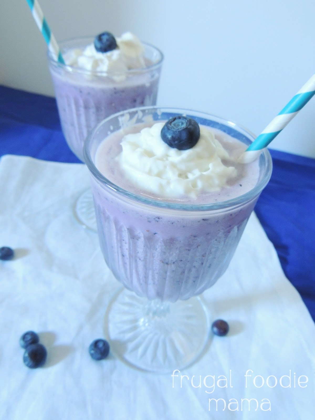 Frugal Foodie Mama: Blueberries & Cream Daiquiris Frugal Foodie Mama: Blueberries & Cream Daiquiris