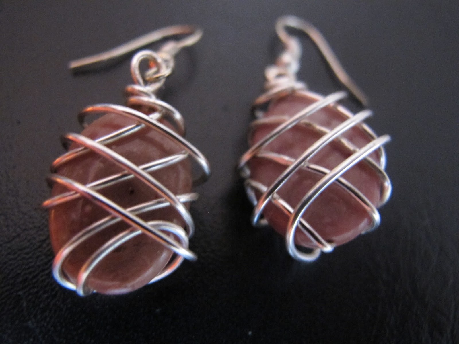 Naomi's Designs: Handmade Wire Jewelry: Silver wire wrapped rhodonite ... Naomi's Designs: Handmade Wire Jewelry: Silver wire wrapped rhodonite ...