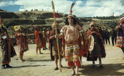 INCAS at emaze Presentation