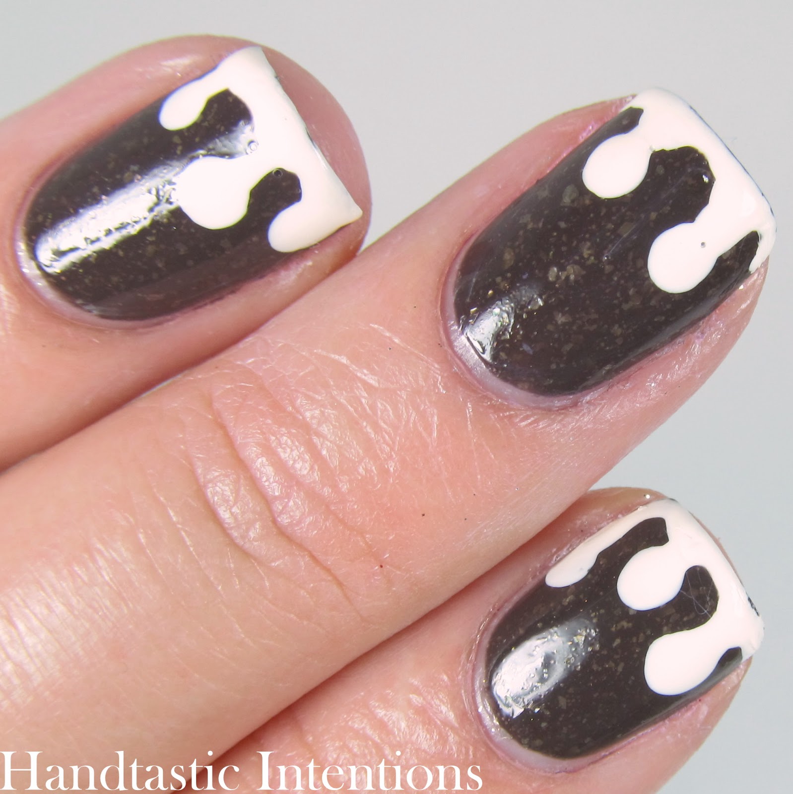 Handtastic Intentions Christmas Nail Art Christmas Tree Candy Cane handtastic-intentions-christmas-nail-art-christmas-tree-candy-cane