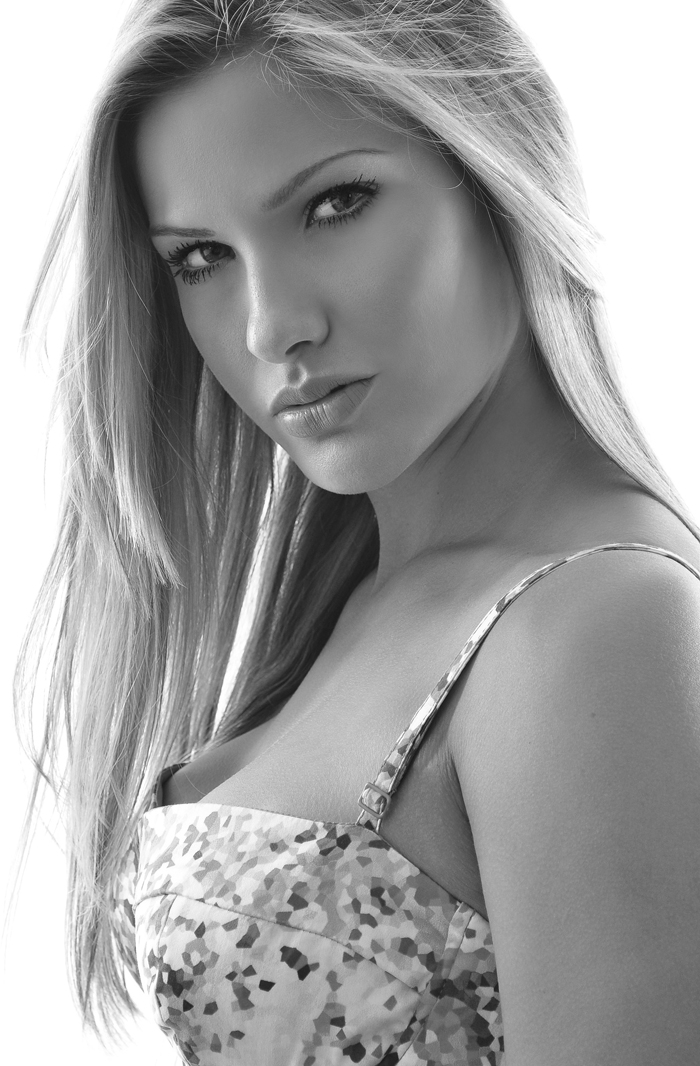 Commons:Deletion requests/Files uploaded by Luciana Xavier Mathias - Wikimedia Commons