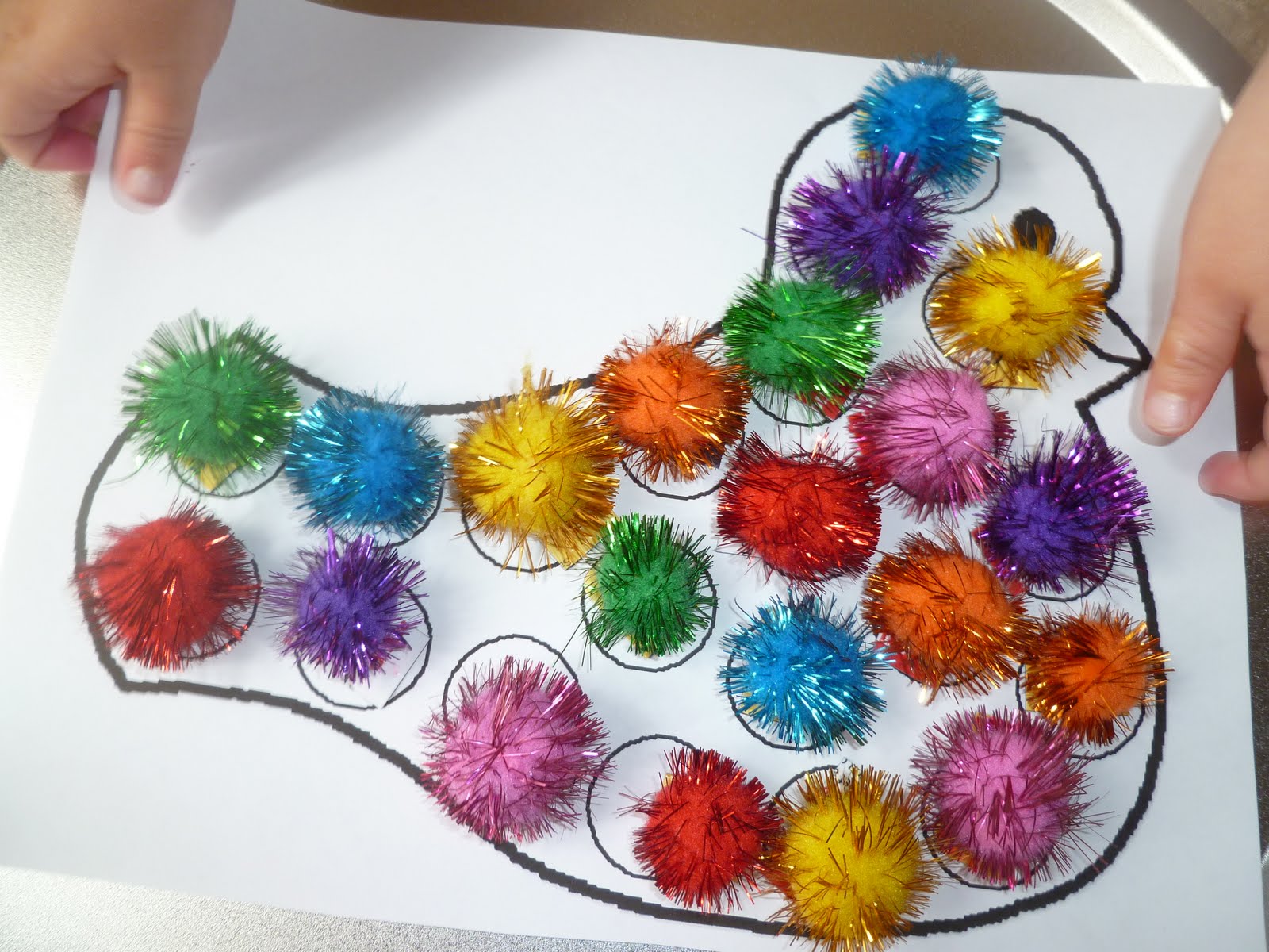 DYI POM POM MAGNETS FOR MOSAIC PAGES (GREAT FOR TEACHING WITH) - Mama ...