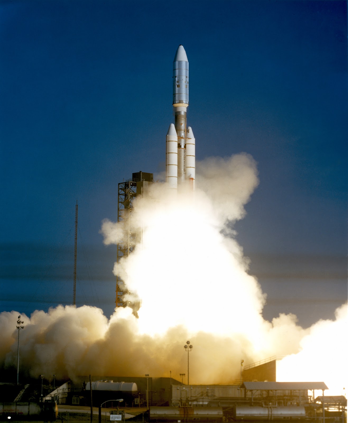 Firmamento Austral: 35 años de la Voyager I.