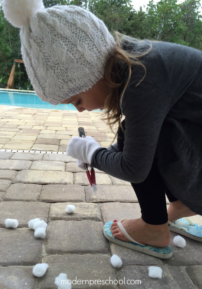 Snowball Fine Motor Busy Bag