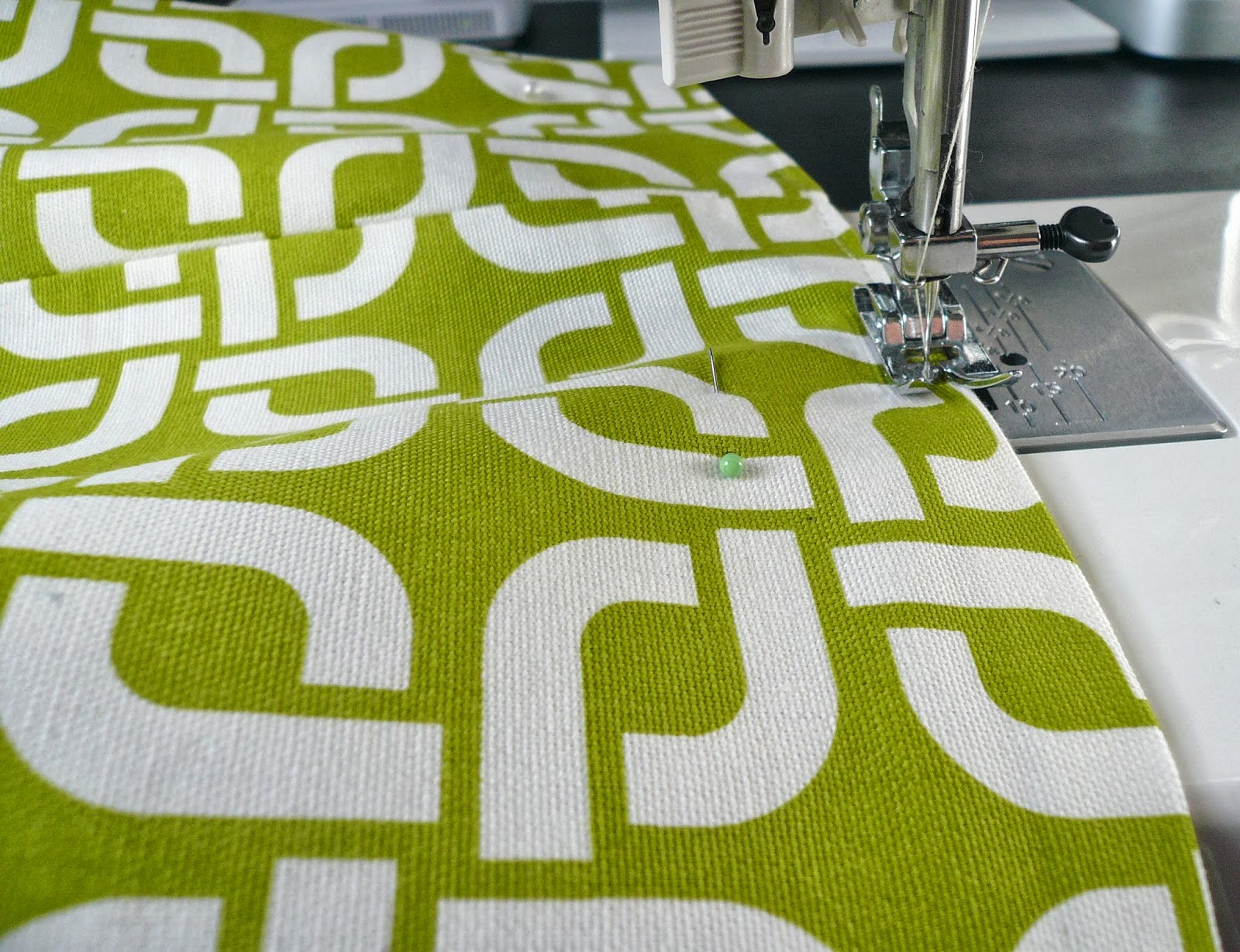 Handmade Jane: Reversible Bag tutorial