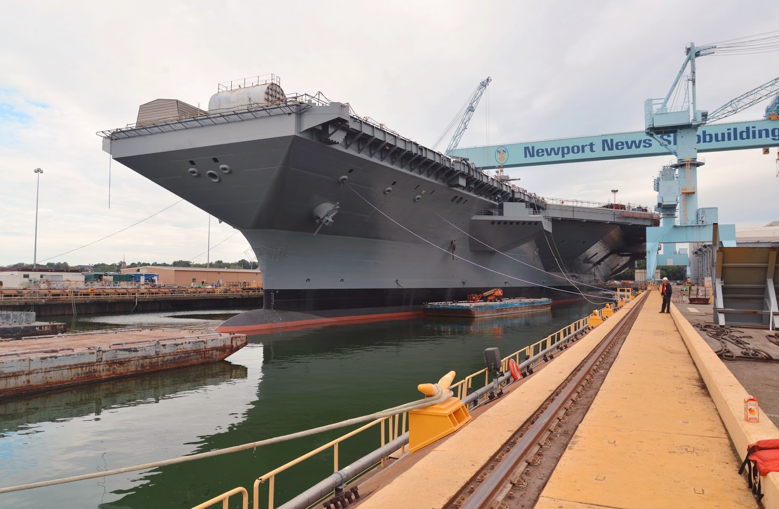 daily timewaster: The Navy's newest aircraft carrier, the Gerald R ... daily timewaster: The Navy's newest aircraft carrier, the Gerald R ...