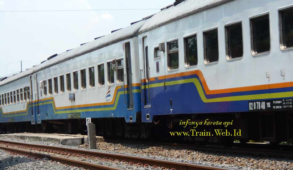 Jadwal dan Harga Tiket Kereta Api Sancaka Tambahan | Infonya Kereta Api Jadwal dan Harga Tiket Kereta Api Sancaka Tambahan | Infonya Kereta Api