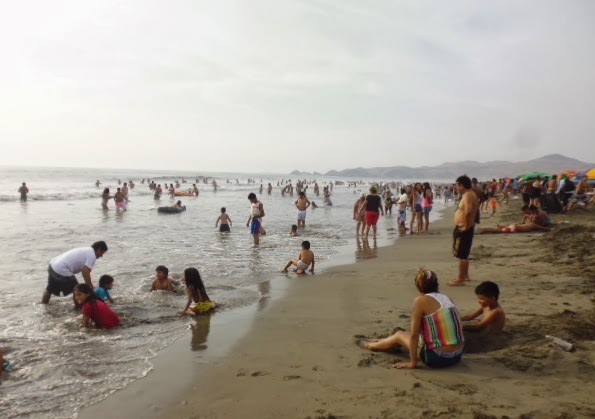 LUGARES TURÍSTICOS EN PERÚ: PLAYA COSTA AZUL (VENTANILLA)