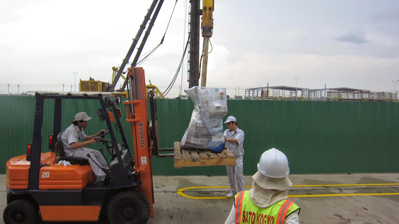 BK Freight Logistics: Experience Warehouse & Distribution