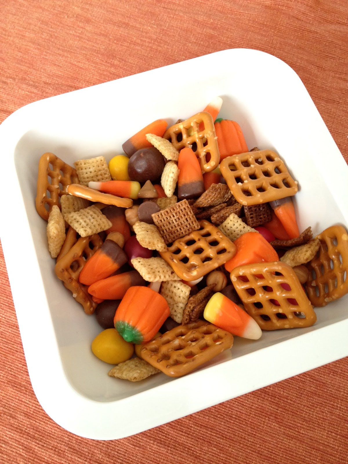 Food Fondness Fall Snack Mix food-fondness-fall-snack-mix