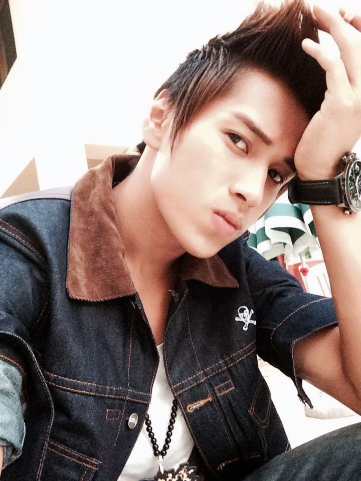 M y a n m a r H u n k s: Aung Ye Lin @ Selfie