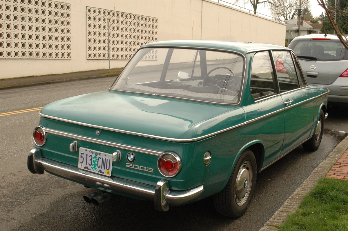 OLD PARKED CARS.: 1971 BMW 2002.