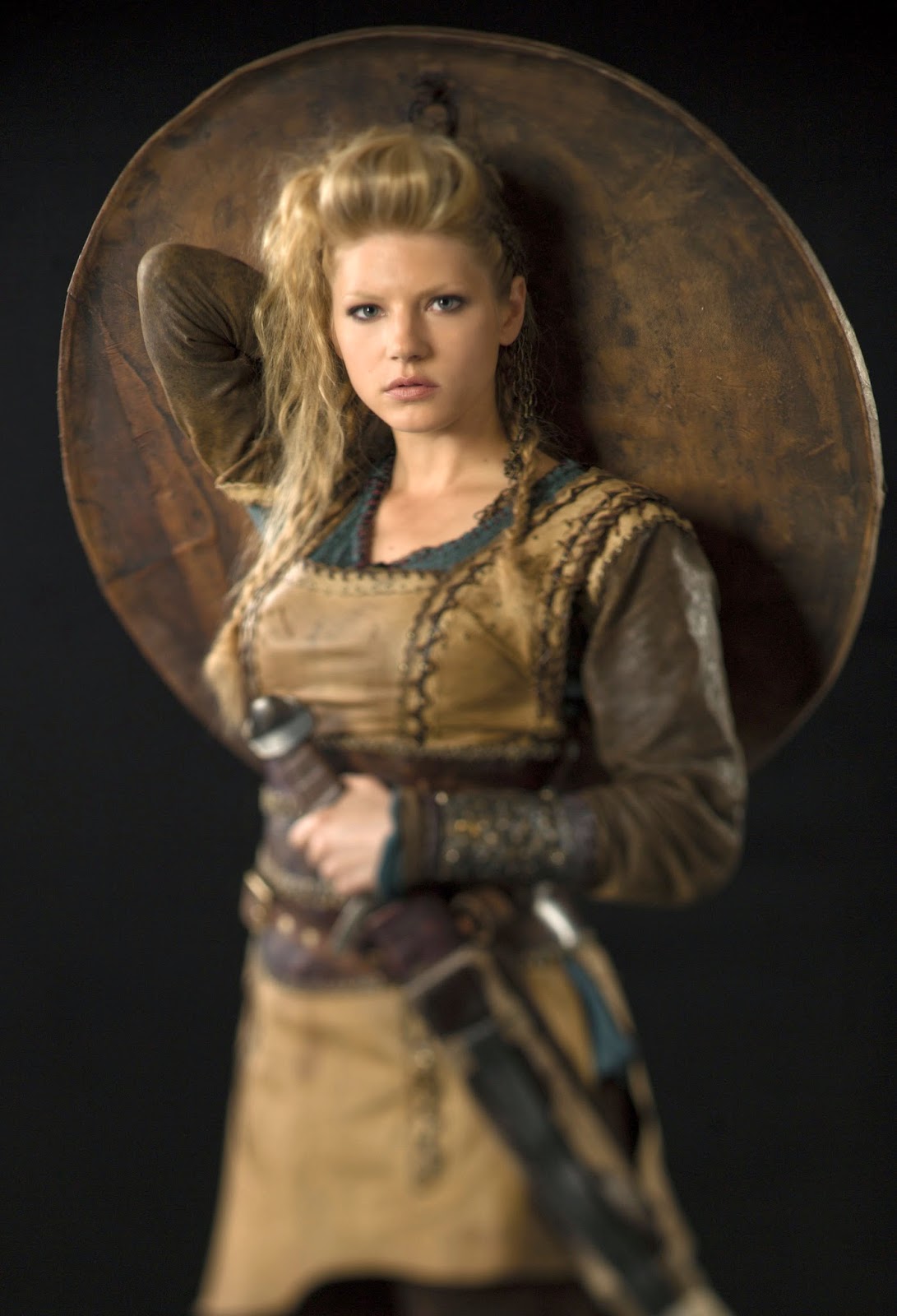 INBOX045 Shieldmaiden Nuts Planet NP B013 Coloured Dust inbox045-shieldmaiden-nuts-planet-np-b013-coloured-dust