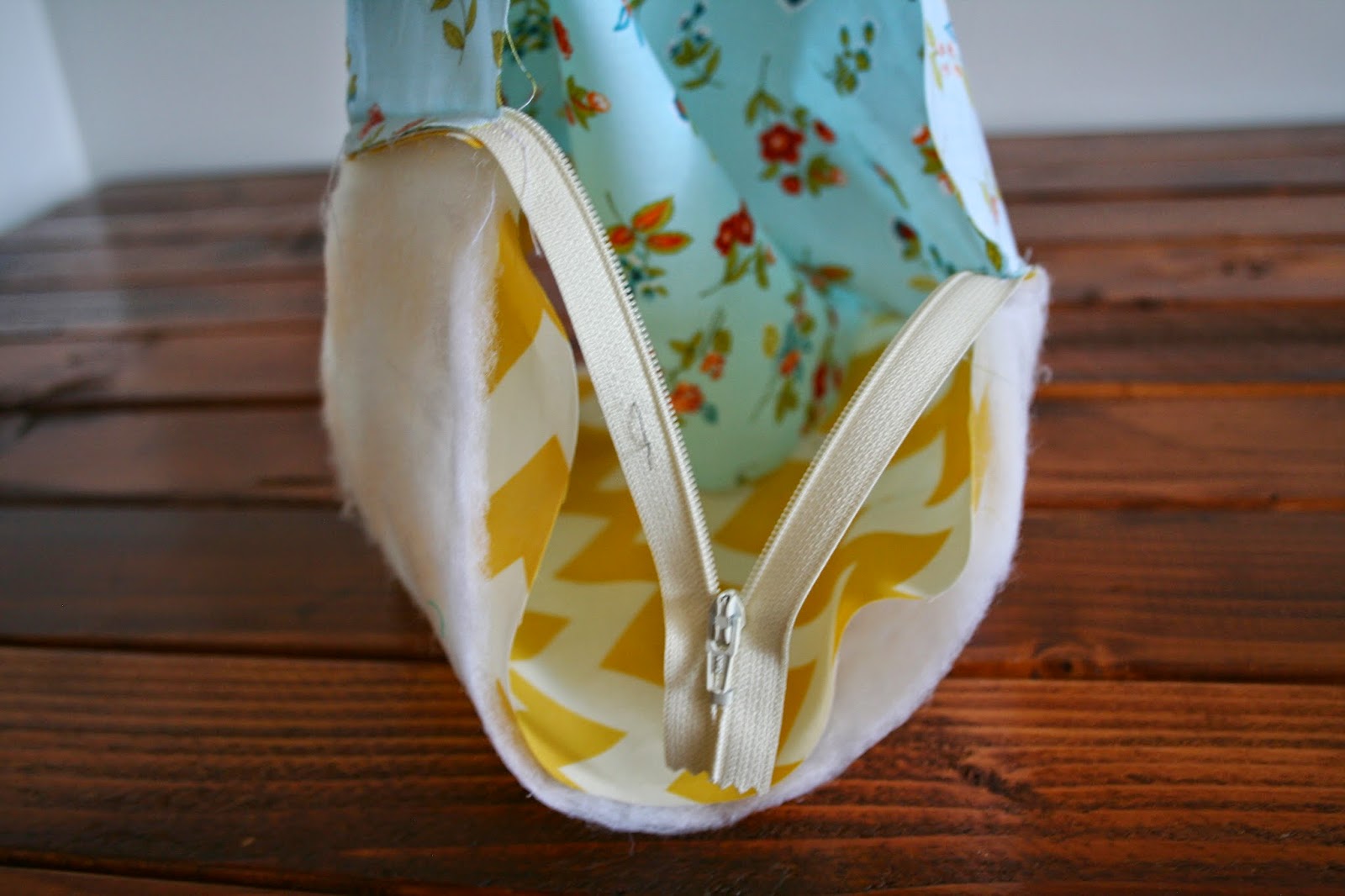 Fly Away Quilts DIY Lined Zipper Pouch fly-away-quilts-diy-lined-zipper-pouch