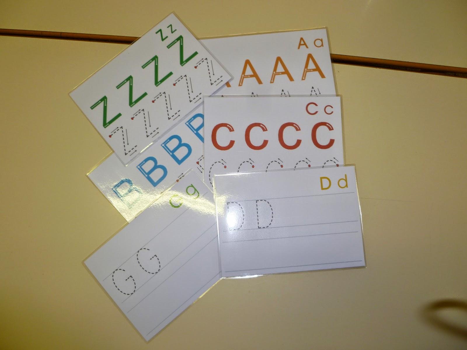 La maternelle de Laurène: fiches écriture majuscules / capitales