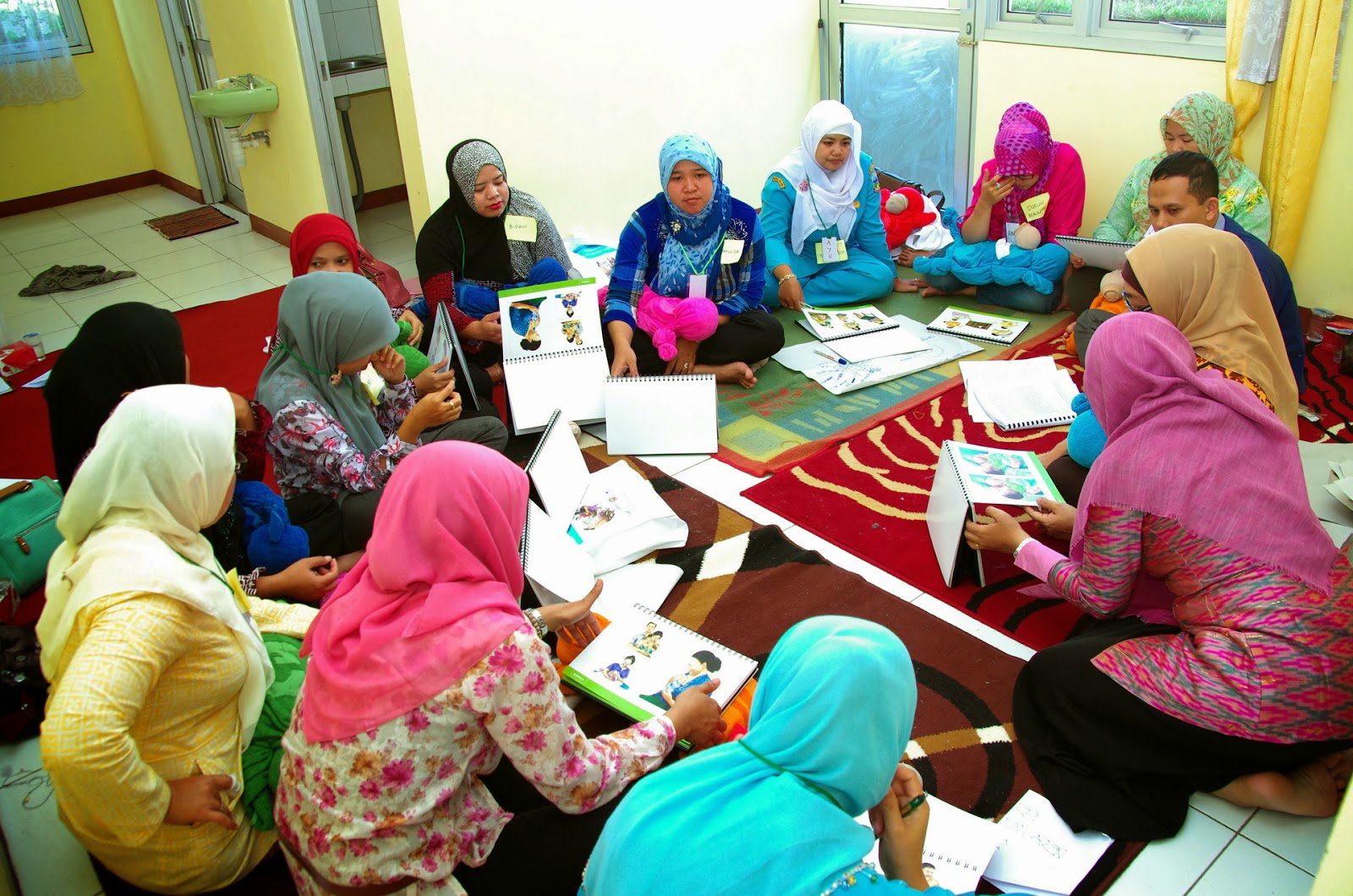 SATKER PENGELOLA HIBAH MCC BAPPENAS: Bidan Desa : Ujung Tombak ... SATKER PENGELOLA HIBAH MCC BAPPENAS: Bidan Desa : Ujung Tombak ...