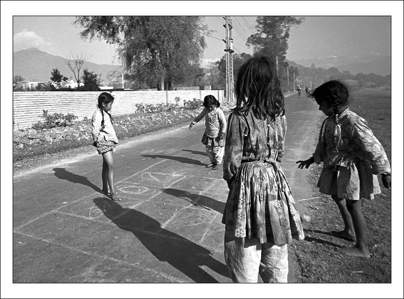 CO TO JEST GRA W KLASY WHAT IS A HOPSCOTCH GAME Do You Play With Me 2012 2014 Comenius co-to-jest-gra-w-klasy-what-is-a-hopscotch-game-do-you-play-with-me-2012-2014-comenius