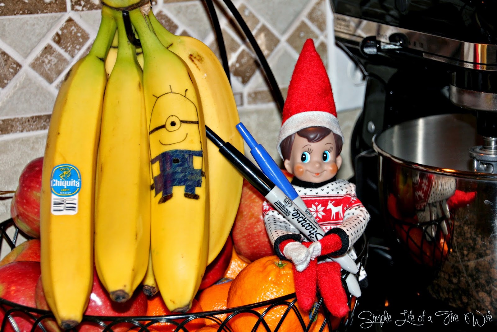 Life On Oak Hill Elf On The Shelf Minion Banana life-on-oak-hill-elf-on-the-shelf-minion-banana
