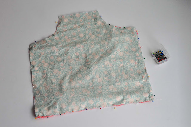 Aesthetic Nest: Sewing: Child's Reversible Fat Quarter Apron (Tutorial and Pattern)