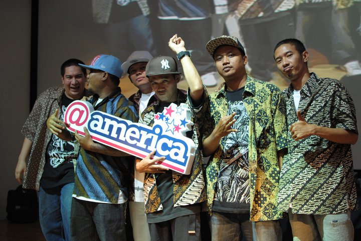 Jogja Hip Hop Foundation ~ HIP HOP LOKAL Jogja Hip Hop Foundation ~ HIP HOP LOKAL
