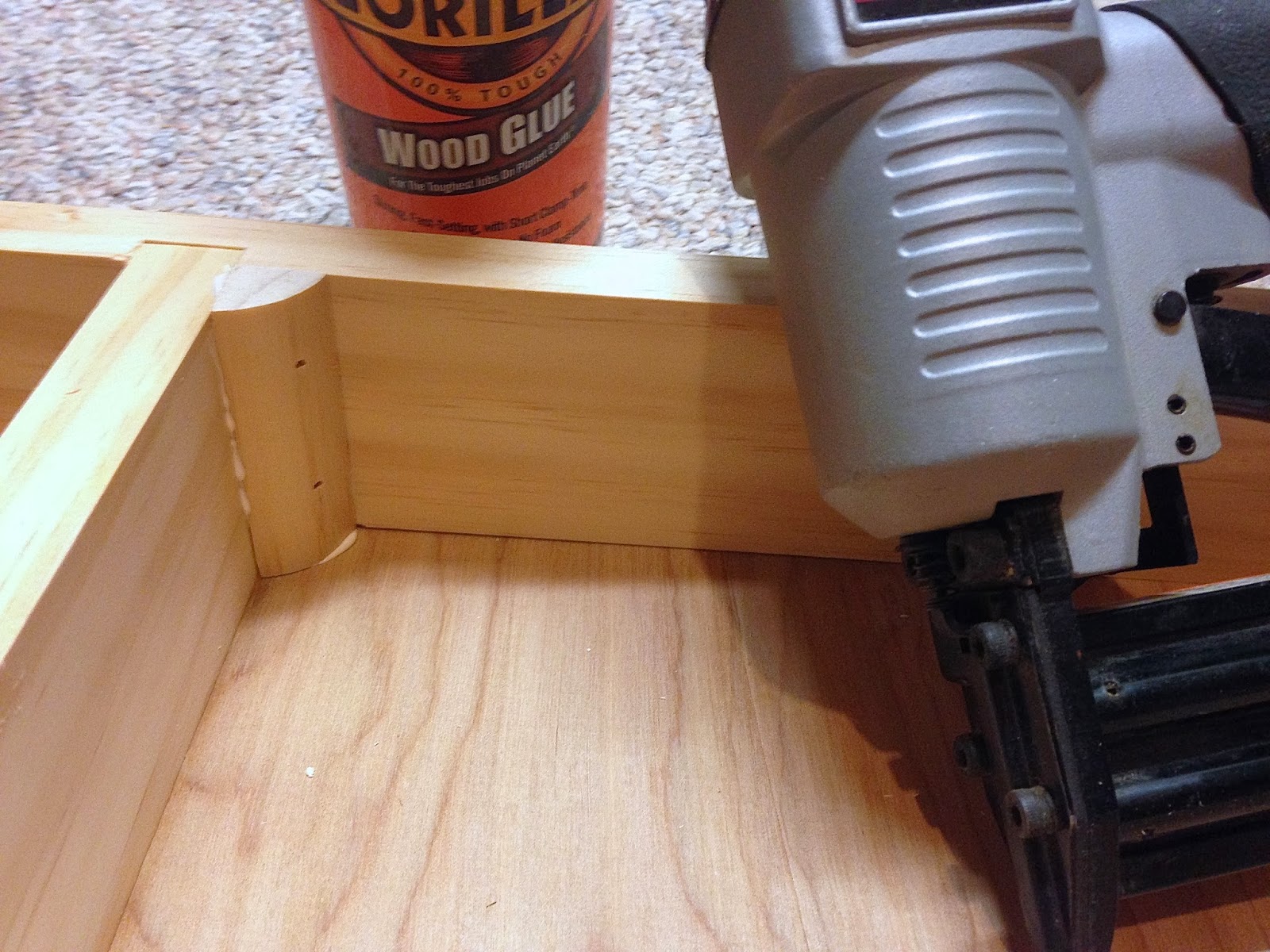 The Project Lady - Singer Sewing Machine Wood Base Tutorial (Pictures of Building Process)