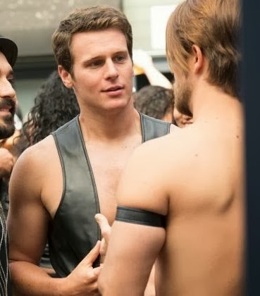 kenneth in the (212): 'Looking' for Trouble