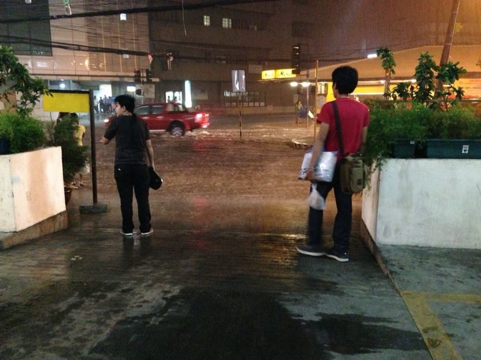 The Intellectual Wizard Heavy Rain And Thunderstorms Attacked Davao City the-intellectual-wizard-heavy-rain-and-thunderstorms-attacked-davao-city
