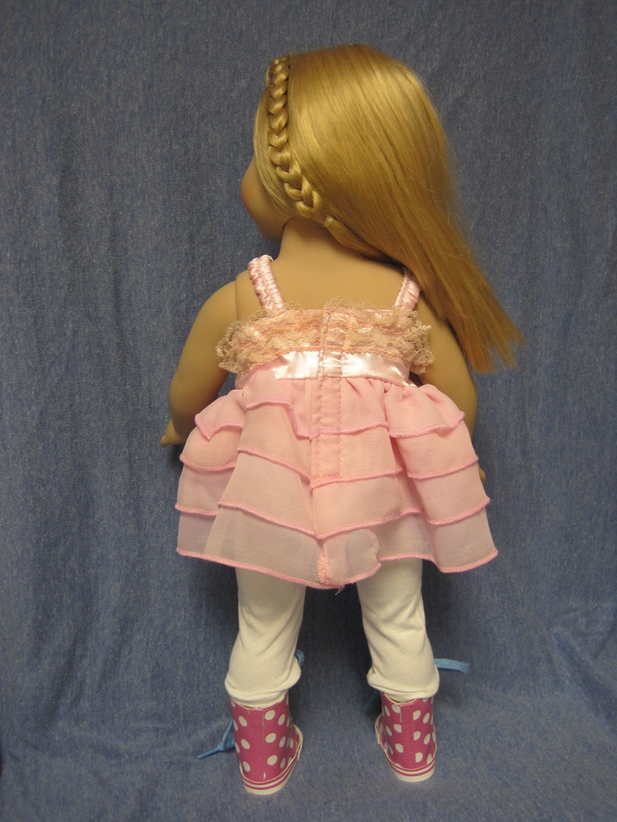 Never Grow Up: A Mom's Guide to Dolls and More: Review: Doll Outfit ...
