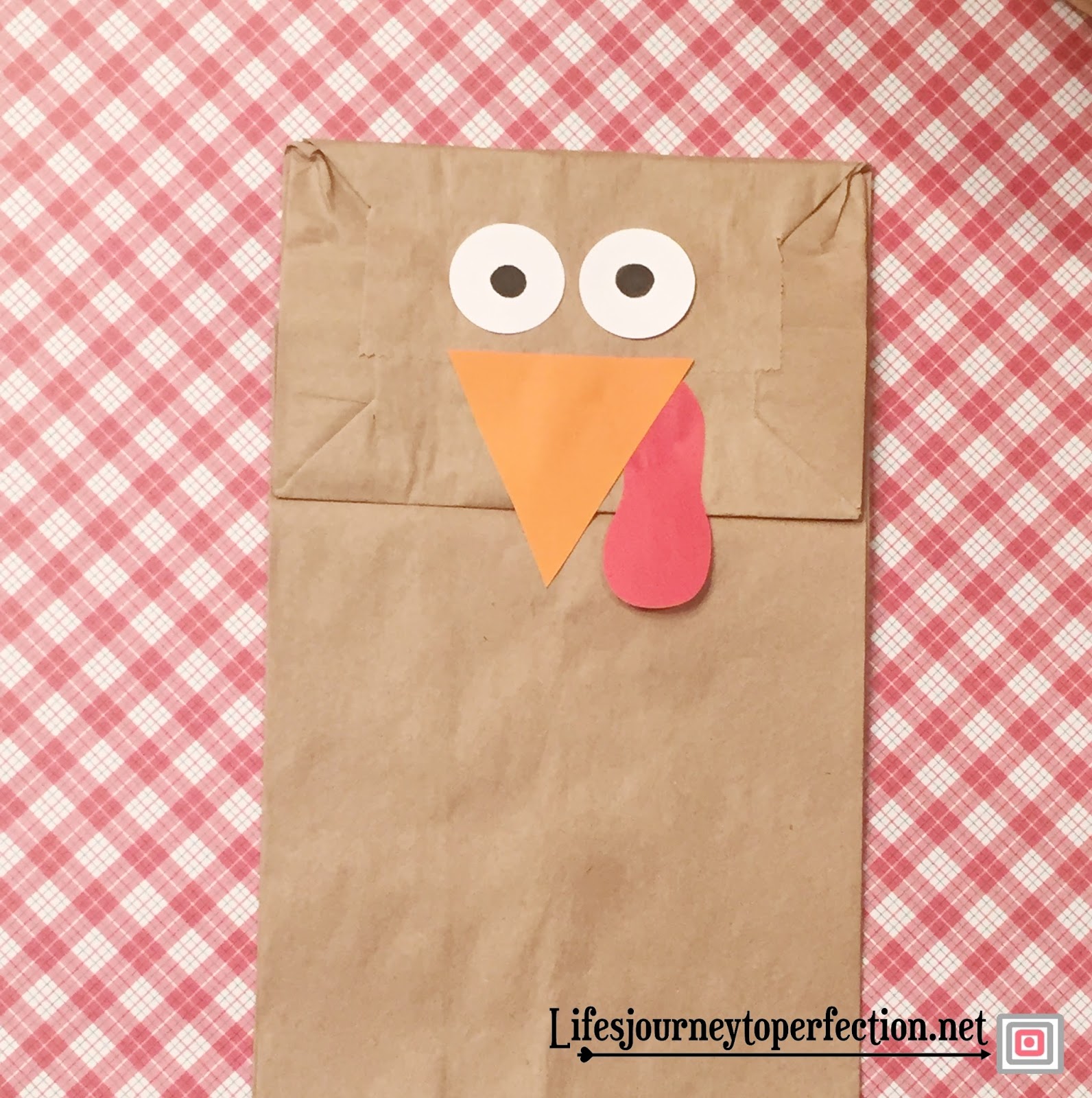 Life's Journey To Perfection: Two Turkey Brown Lunch Bag Turkey Crafts