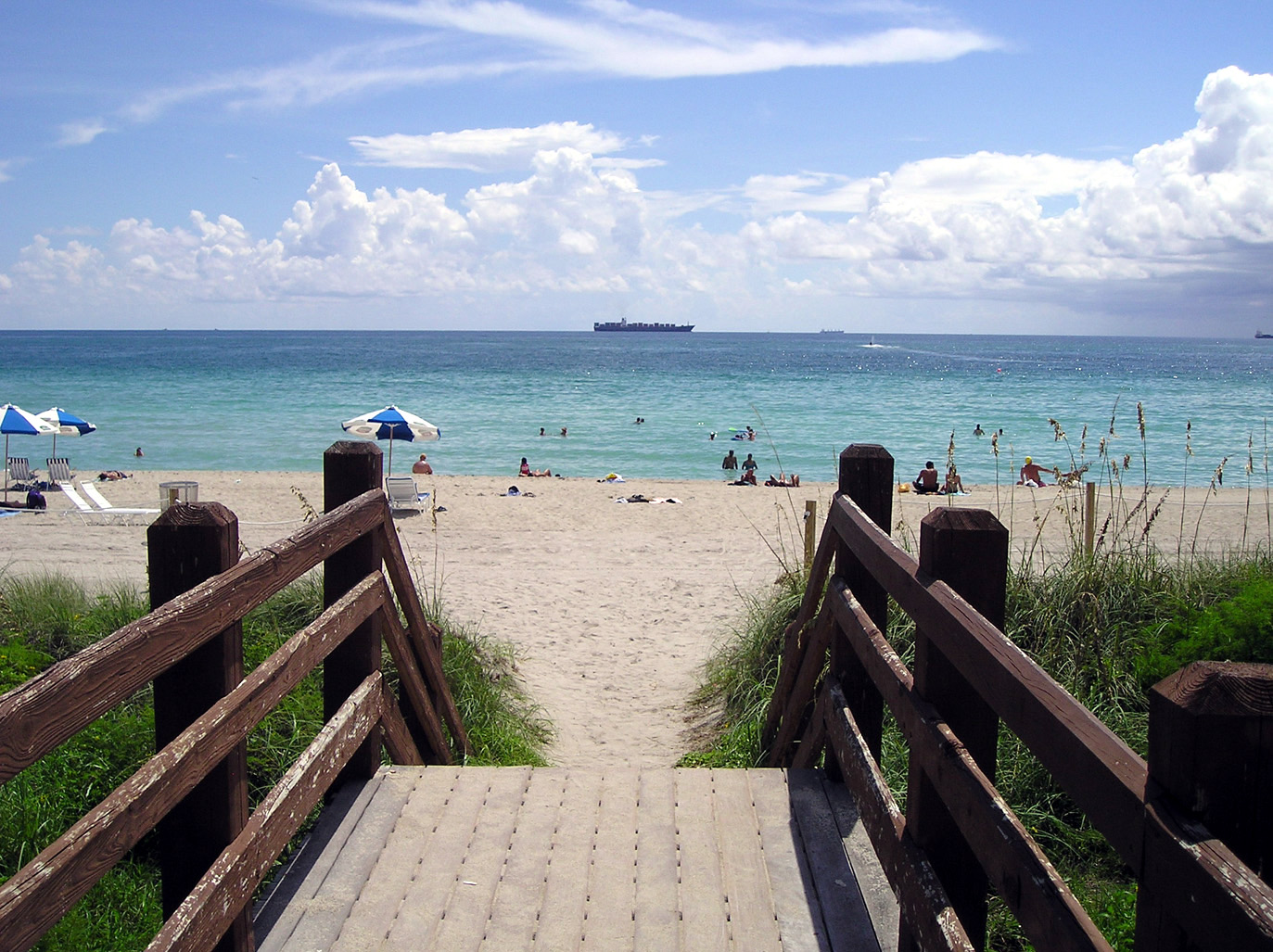 Sunny Morning In Miami Beach Travel Photo And Picture sunny-morning-in-miami-beach-travel-photo-and-picture