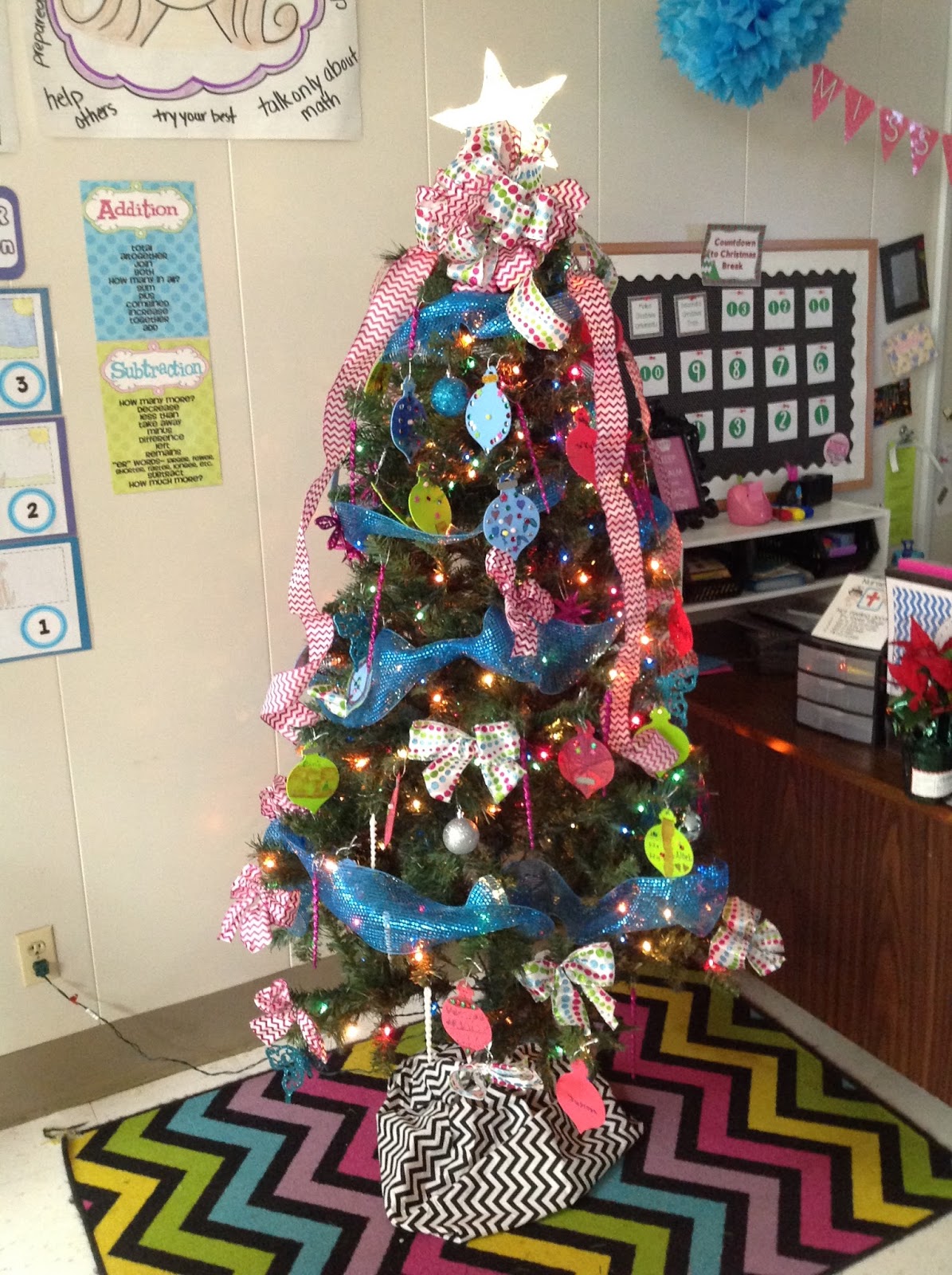 Deck the Classroom! - Ms. Rachel Vincent