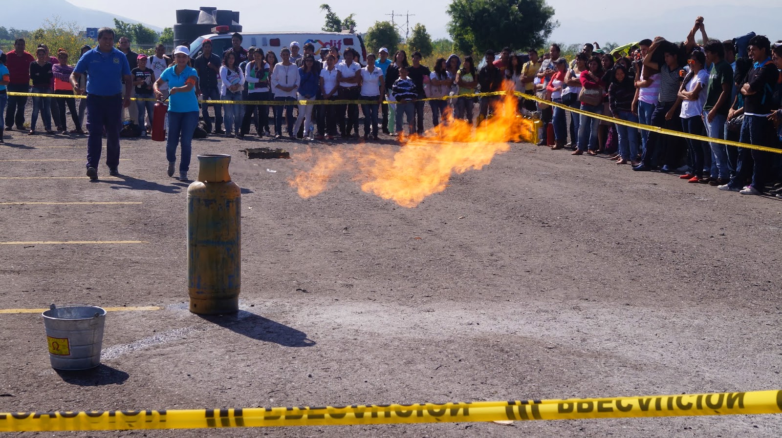 IT DE ZACATEPEC: • SIMULACRO DE COMBATE DE INCENDIOS IT DE ZACATEPEC: • SIMULACRO DE COMBATE DE INCENDIOS