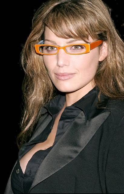 Erica Durance Biography Erica Durance Biography