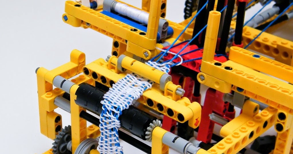 miniBIGS Minifig Blog: Functioning Mechanical LEGO Loom!