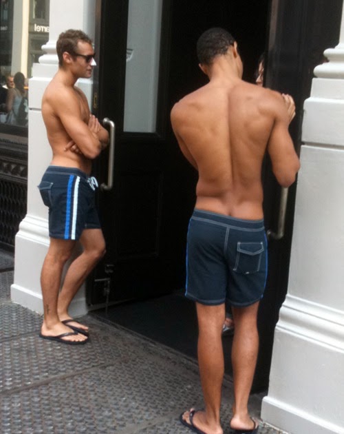 Flipflops And Boardies Outside Hollister flipflops-and-boardies-outside-hollister