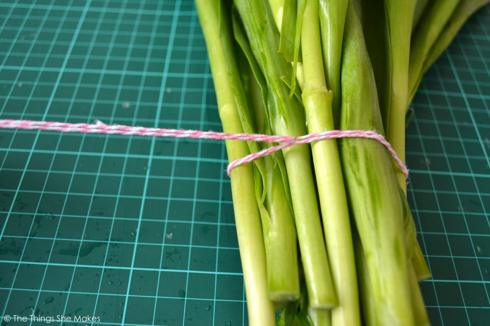 How To Wrap A Flower Bouquet The Things She Makes how-to-wrap-a-flower-bouquet-the-things-she-makes