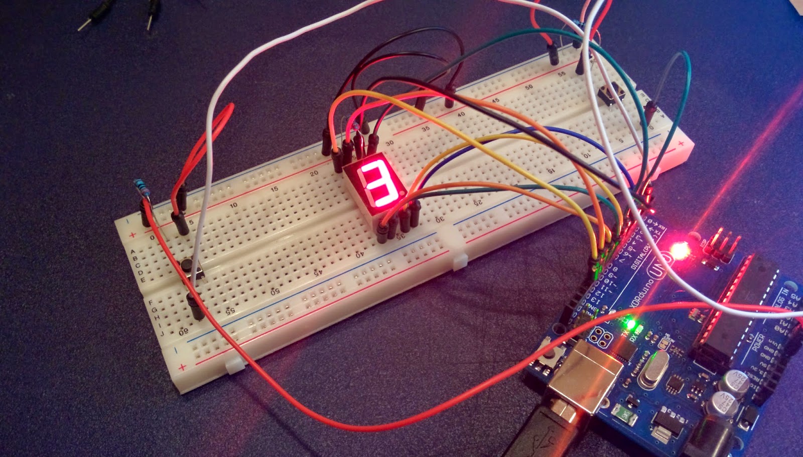 BricoDeivid: Contador 7 segmentos con dos botones