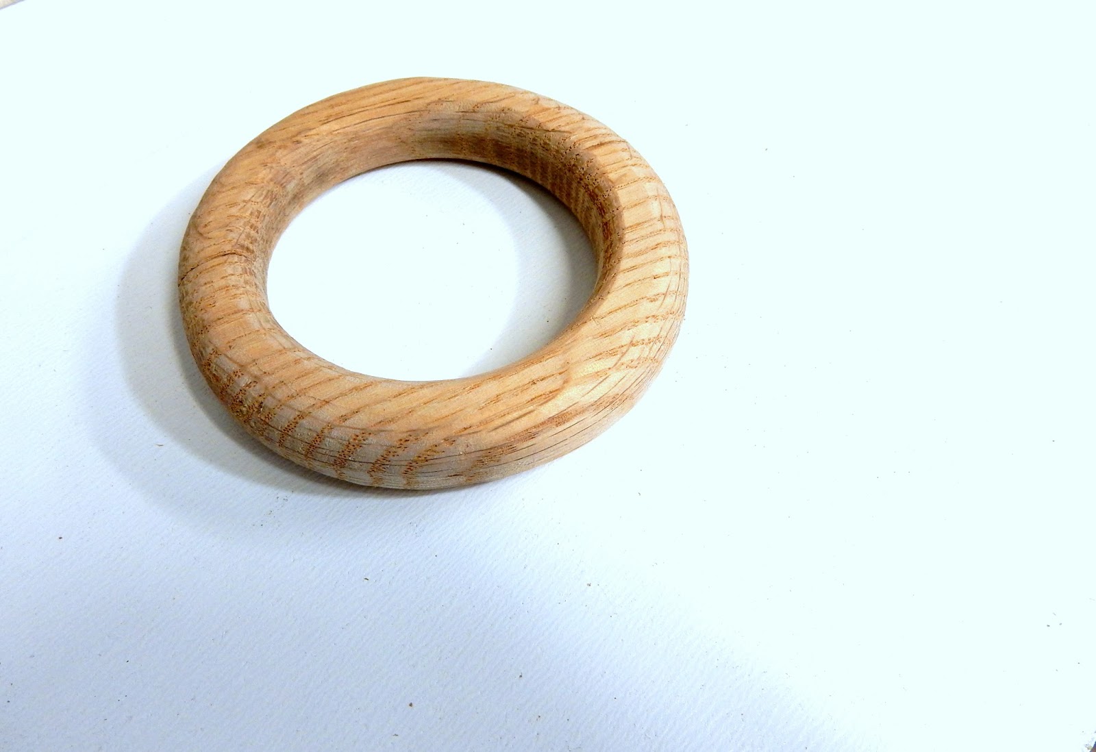 Jax Design: Impossible ring through a glass bottle Jax Design: Impossible ring through a glass bottle