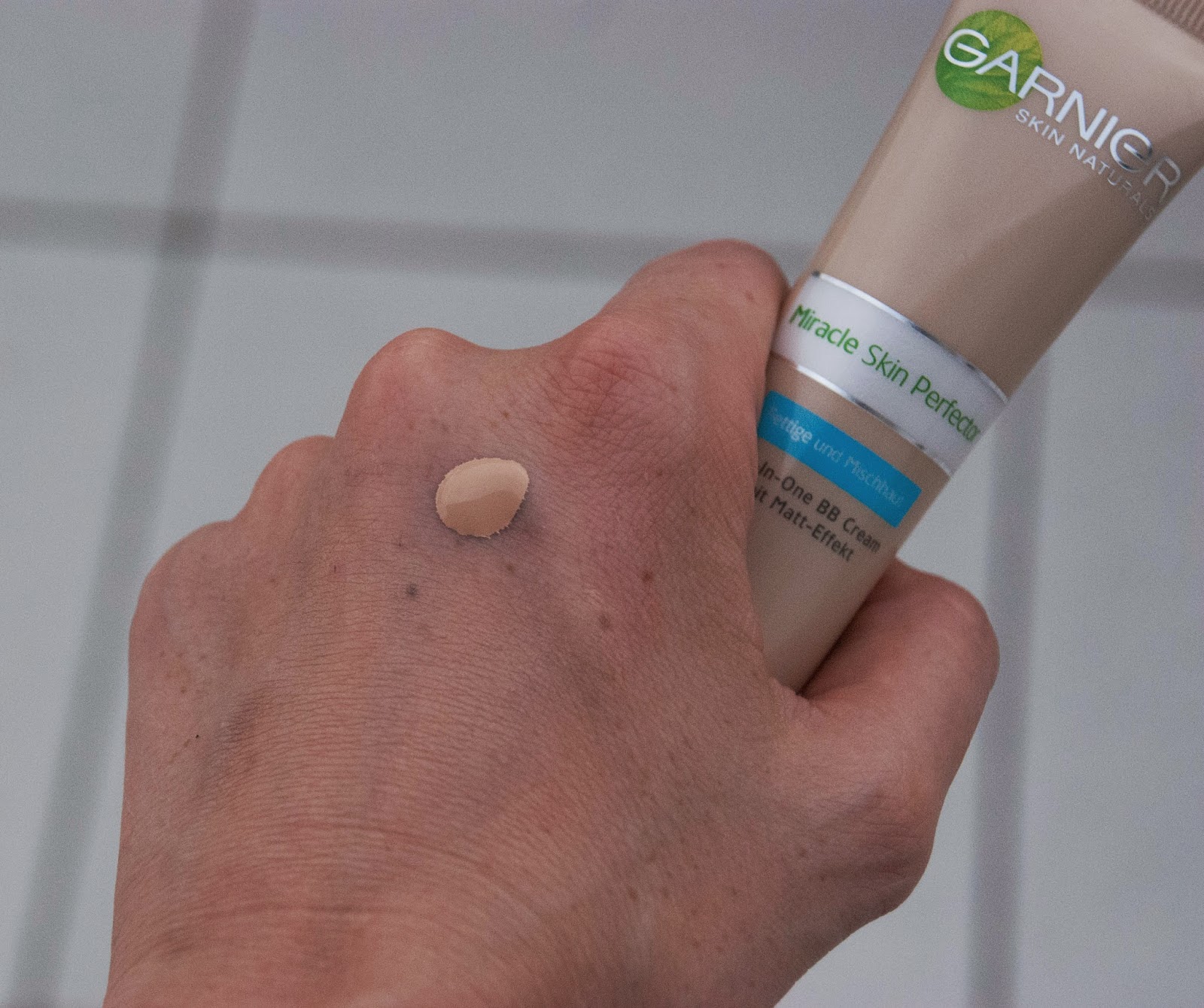 Garnier Miracle Skin Perfector BB Cream - How does it perform on oily ...