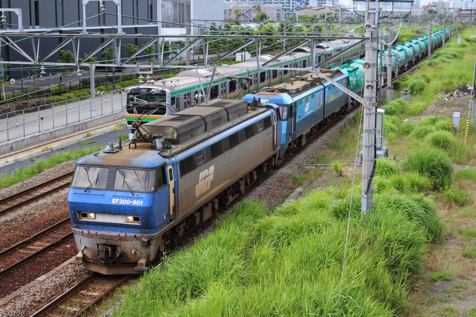 ハマちどり写真帖: 本日の機関車モノ～EF200-901本務91レ～