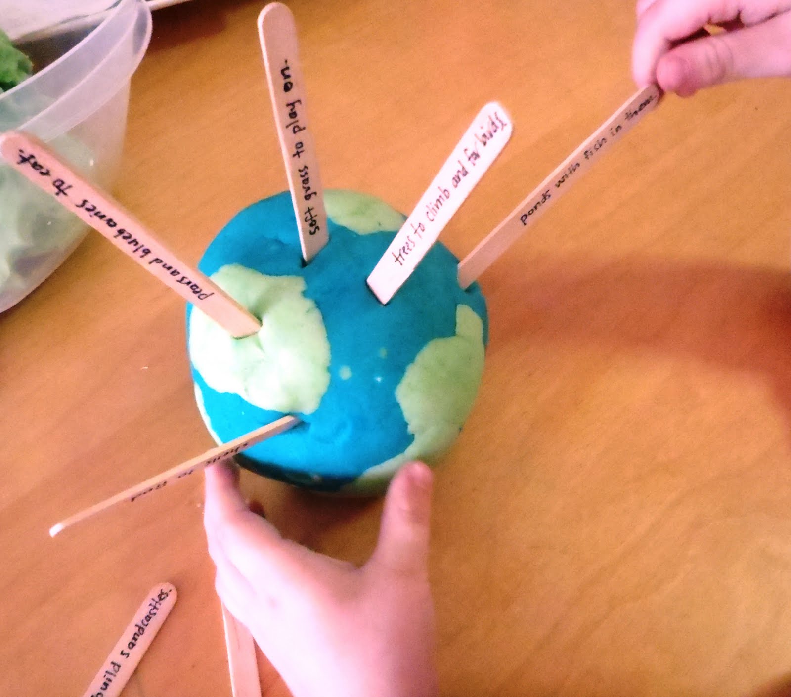 Things I like about Earth - could use it for Geography too...